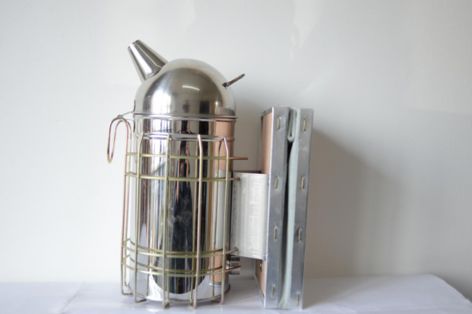 Stainless steel European Style Bee Smoker with S-L Size